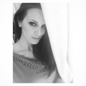 Why I Chose to Be My Own Photographer for My Blogs — Anne Cohen Writes