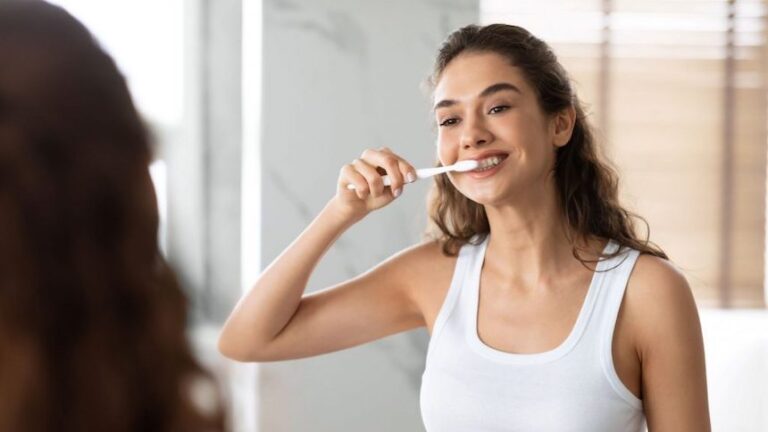 8 Common Tooth Brushing Mistakes and How To Correct Them — Anne Cohen ...