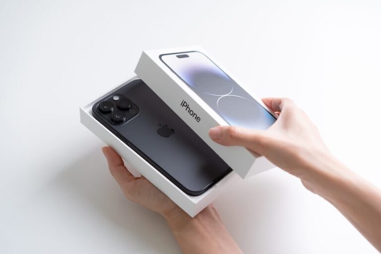 Navigating the Maze of Magsafe Phone Cases: A Guide for Your Smartphone ...